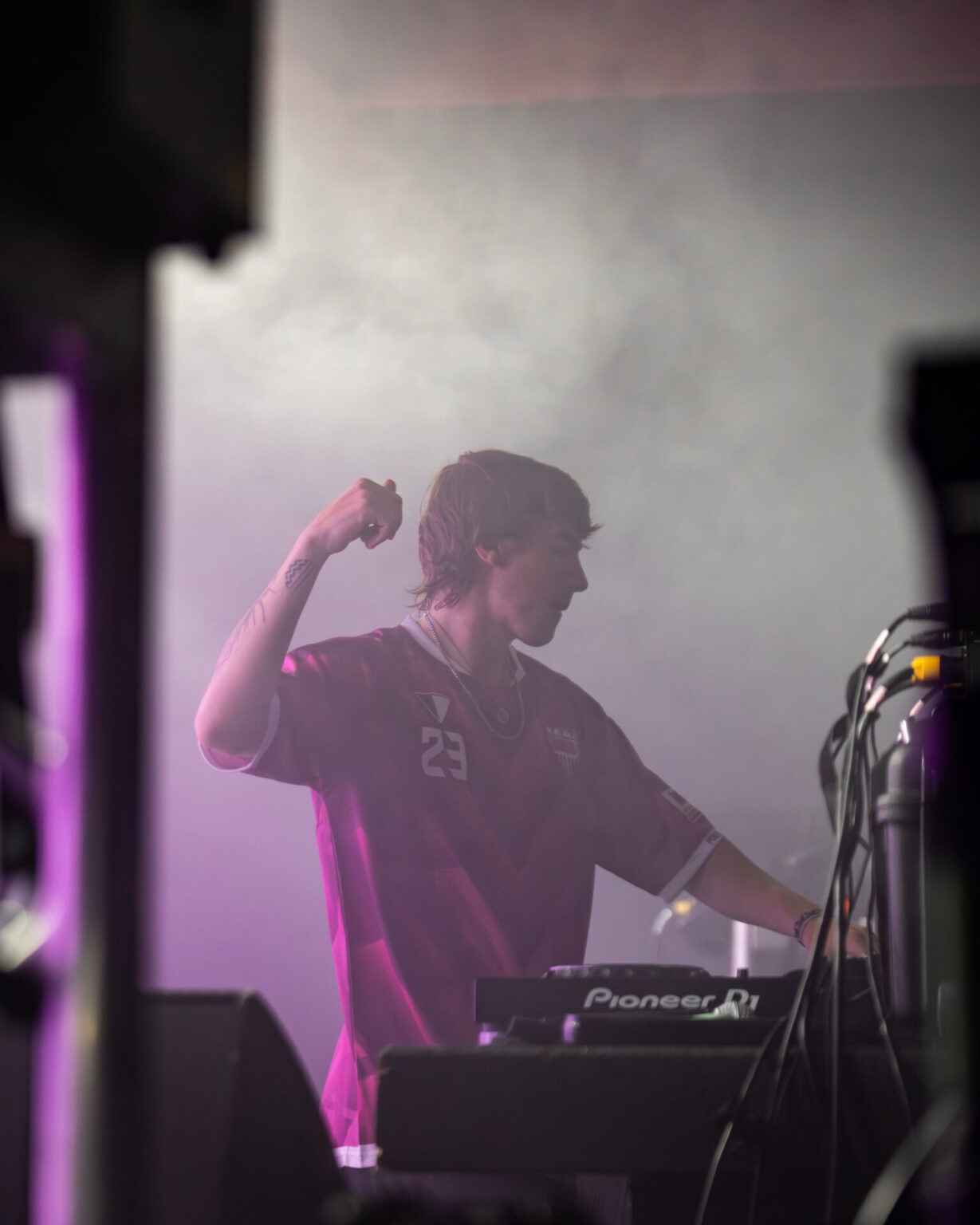 Inzo's incredible vibes stir in Seattle at Showbox Sodo (DMNW Review)